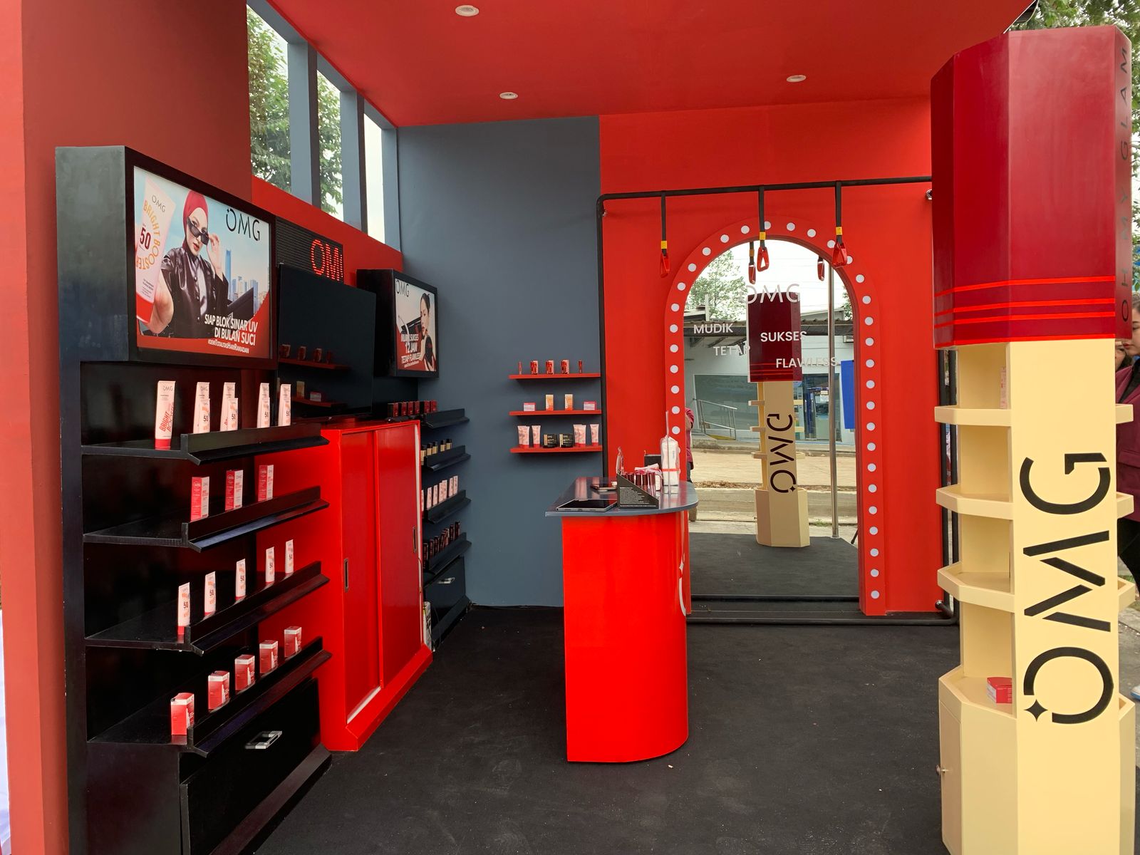 Paragon Corp: Aktivasi OMG Beauty di Arus Mudik Lebaran 2025 - Pradipta ...